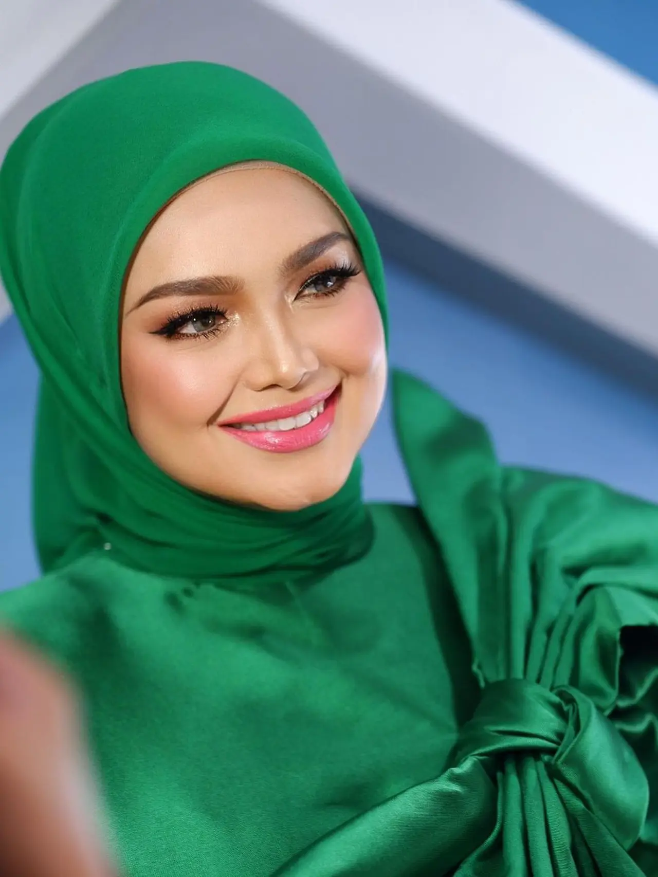 9 Potret Cantik Siti Nurhaliza dalam Busana Aneka Warna, Obati Rindu Fans Indonesia ...