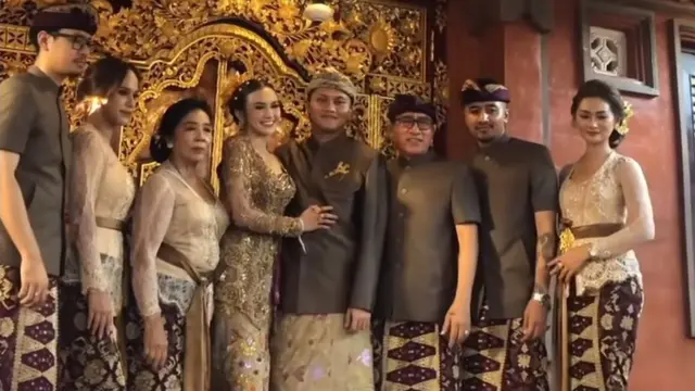 Potret Nindy Priscilia, Kakak Ipar Mahalini Temani Jalani Prosesi Adat ...