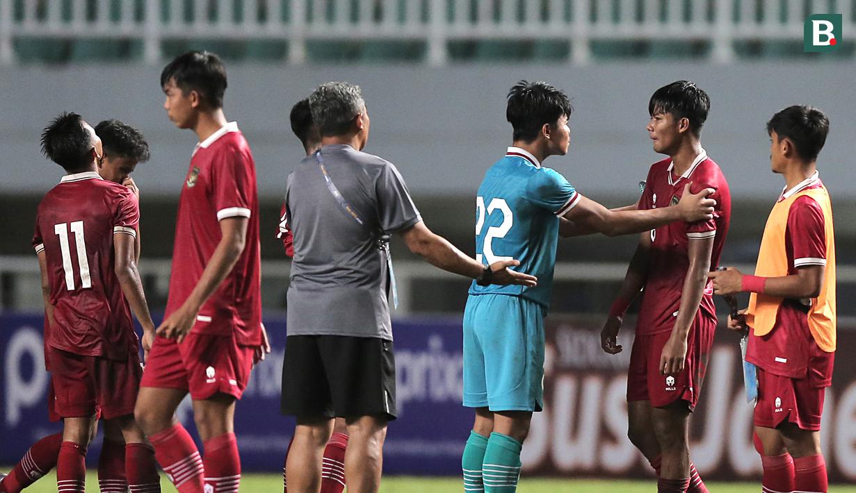 Foto: Arkhan Kaka Menangis usai Timnas Indonesia U-17 Dibantai Malaysia ...