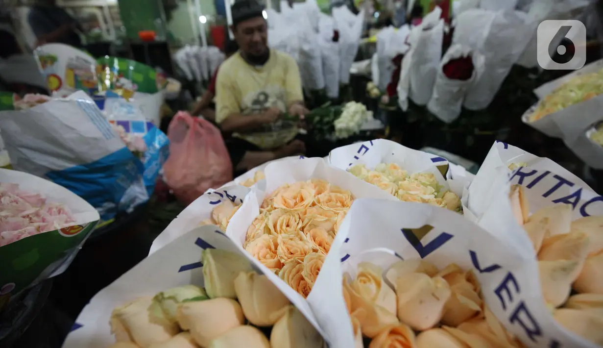 FOTO: Denyut Pasar Bunga Rawa Belong di Masa PPKM Level 2 - Foto ...