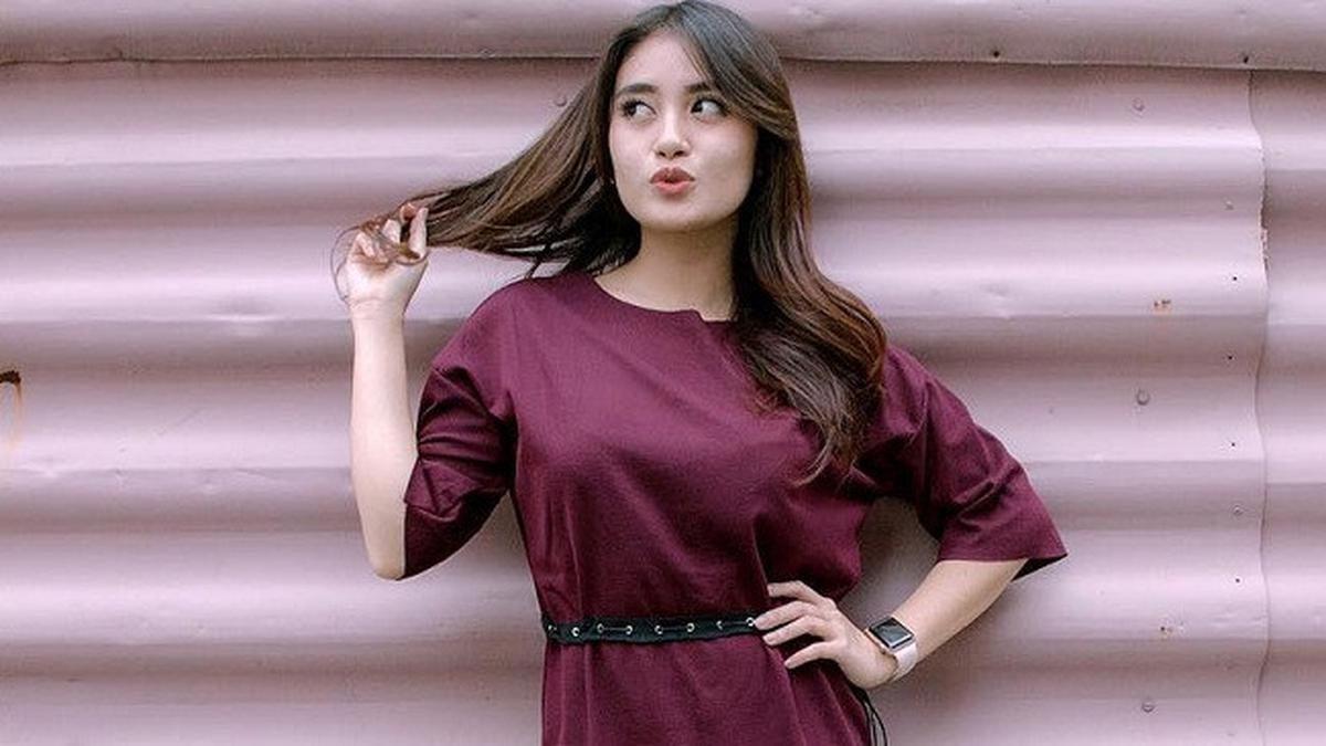 Nabilah eks JKT48 tak Keberatan Jalani Karier Sambil Kuliah