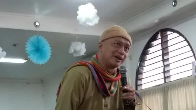 Tampilan Baru Dik Doank dan Ajakan untuk Menjadi Pohon - Lifestyle ...