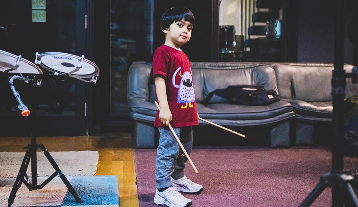 Potret Dia Sekala Bumi, Anak Ayudia Bing Slamet dan Ditto Percussion ...