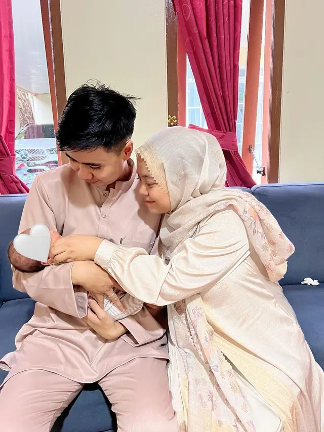 Potret Indi Nuraidah Bibi Sekaligus Sosok yang Pernah Disebut Kembaran Lesti Kejora, Belum Lama ...