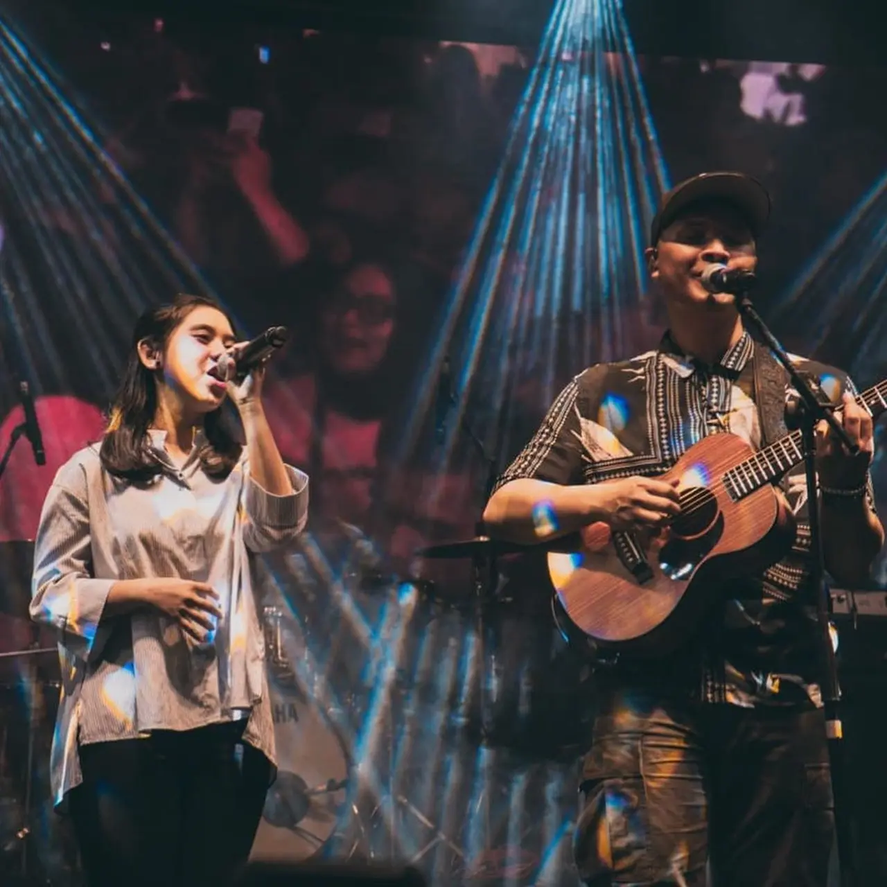 20 Rekomendasi Lagu Inggris Romantis untuk Crush yang Cuek, Kode Keras ...