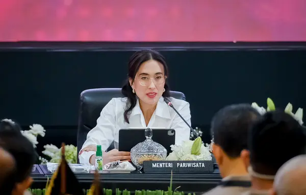 Rebecca Klopper Lapor Polisi Terkait Beredar Video Syur 1 dan 11 Menit Mirip Dirinya, Diduga ...