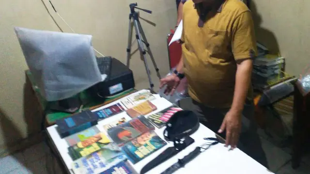 Tim Densus Tangkap Penjual Es Keliling di Cirebon Terkait Jaringan JAD ...