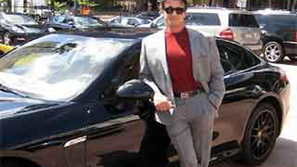 Stallone Jual Porsche di eBay