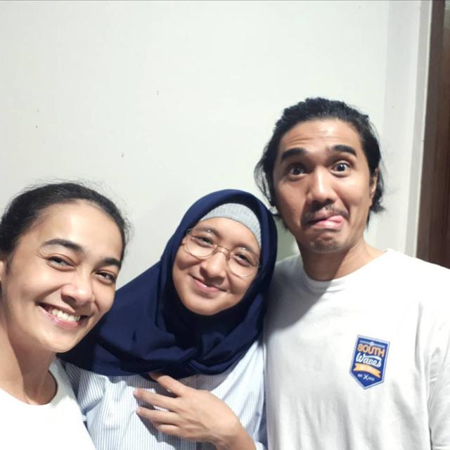 6 Potret Kebersamaan Ananda dan Adelia Lontoh, Kakak Adik yang Kompak
