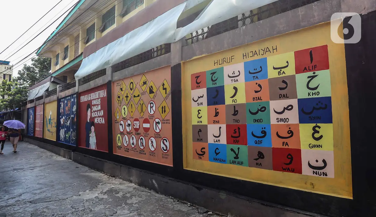 FOTO: Ada Mural Unik Bertema Edukatif di Jakarta Utara - Foto Liputan6.com
