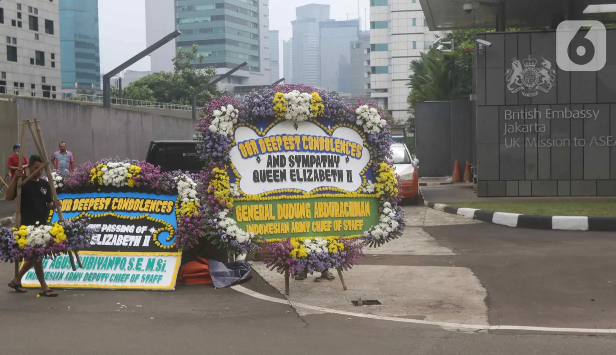 Karangan Bunga untuk Ratu Elizabeth II di Kedubes Inggris Jakarta ...