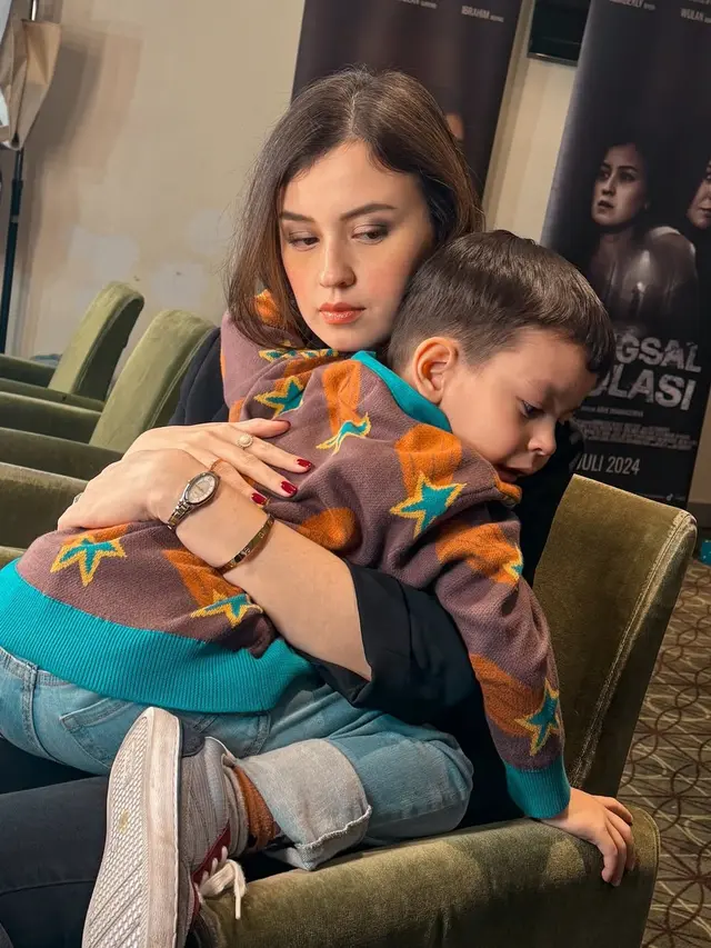 7 Potret Kebersamaan Kimberly Ryder dengan Kedua Anaknya, Menggemaskan ...