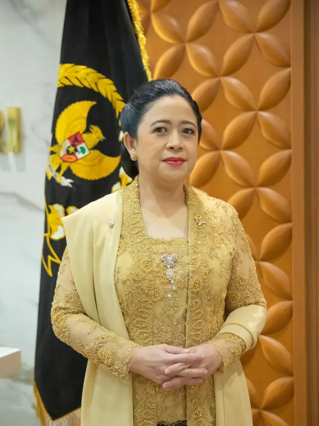 Sidang Tahunan MPR 2024, Puan Maharani Kenakan Baju Kebaya Kutu Baru Berwarna Emas - News ...