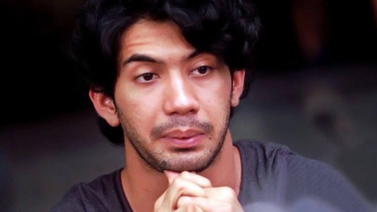 Reza Rahadian Bahagia Habibie & Ainun Lewati 1 Juta Penonton - ShowBiz ...