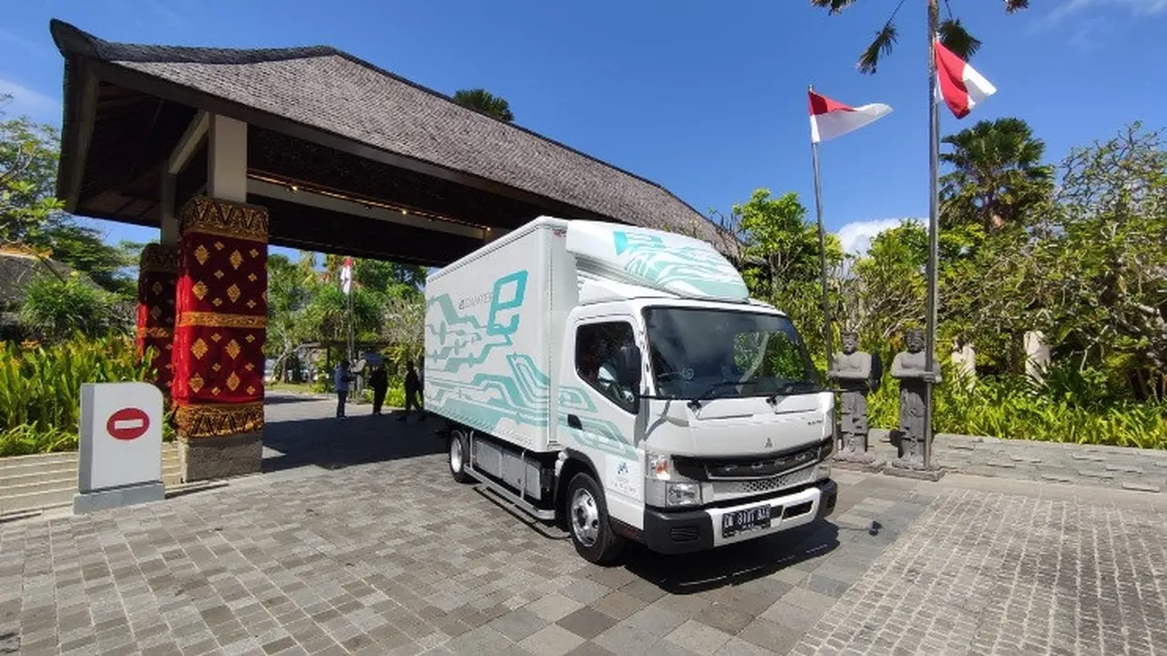 Mitsubishi Fuso eCanter Punya Peluang Dipasarkan di Pulau Sumatera - Otomotif Liputan6.com