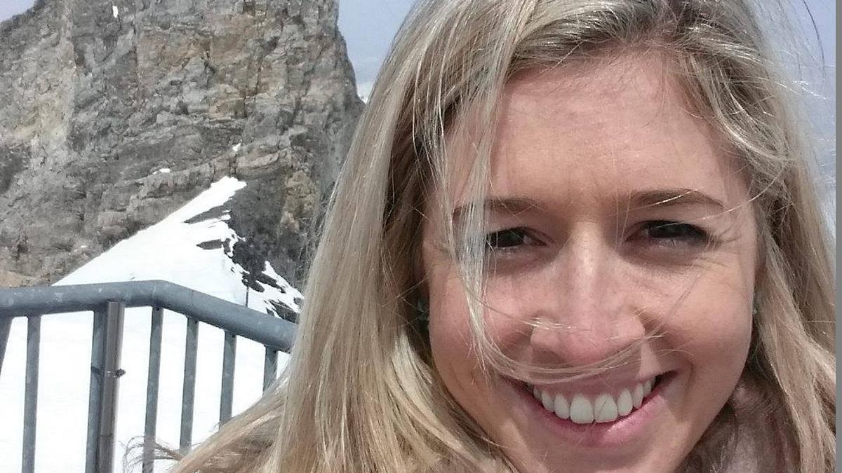 Pesan Terakhir Holly Sehari Sebelum Kanker Renggut Nyawanya - Health ...