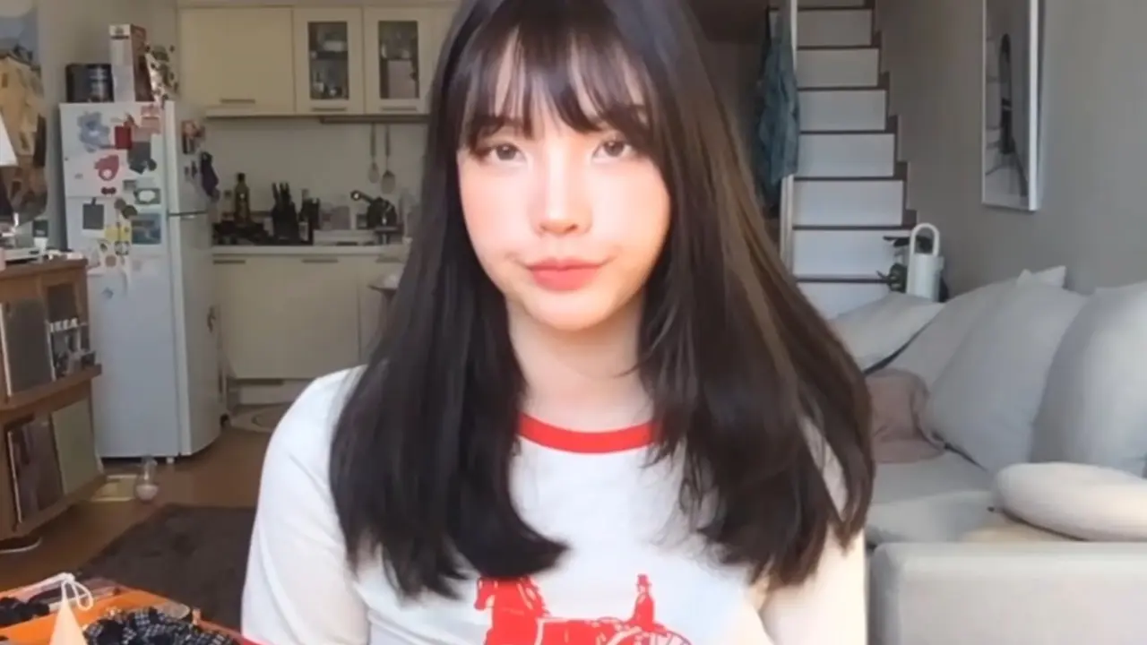 5 Fakta Menarik Xooos, Youtuber Cantik yang Diisukan Pacari Park Seo Joon - Entertainment Fimela.com