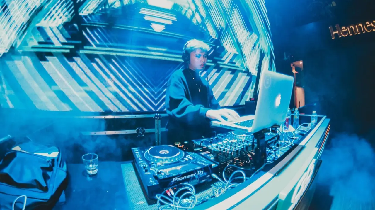 Profil Jams Hybrid, DJ Multi Karya yang Sukses Memukau di DWP 2019 ...
