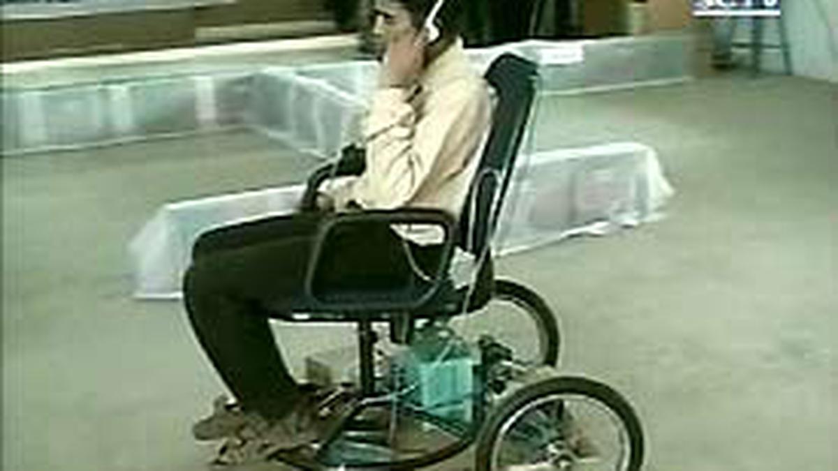 Quadribot, Kursi Roda dengan Kontrol Suara - Global Liputan6.com