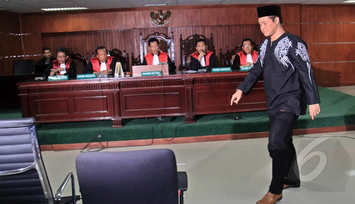 Tampang Muhtar Ependy Usai Divonis 5 Tahun Penjara - Foto Liputan6.com