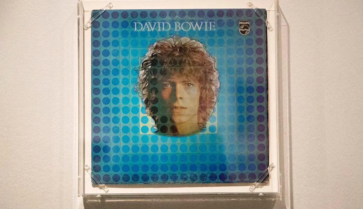 FOTO: Melihat Isi Pameran David Bowie di Museum Brooklyn - Foto ...