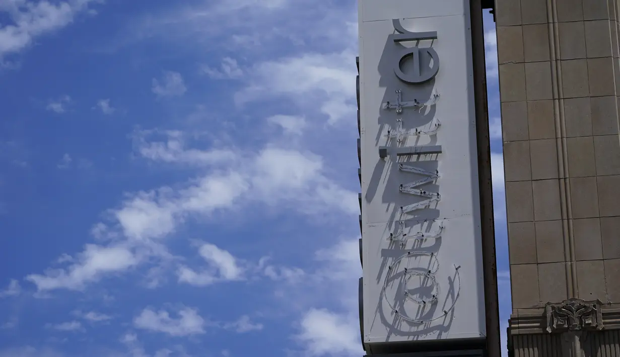 Resmi Berubah Jadi X, Papan Nama Twitter Mulai Dicopot dari Kantor ...