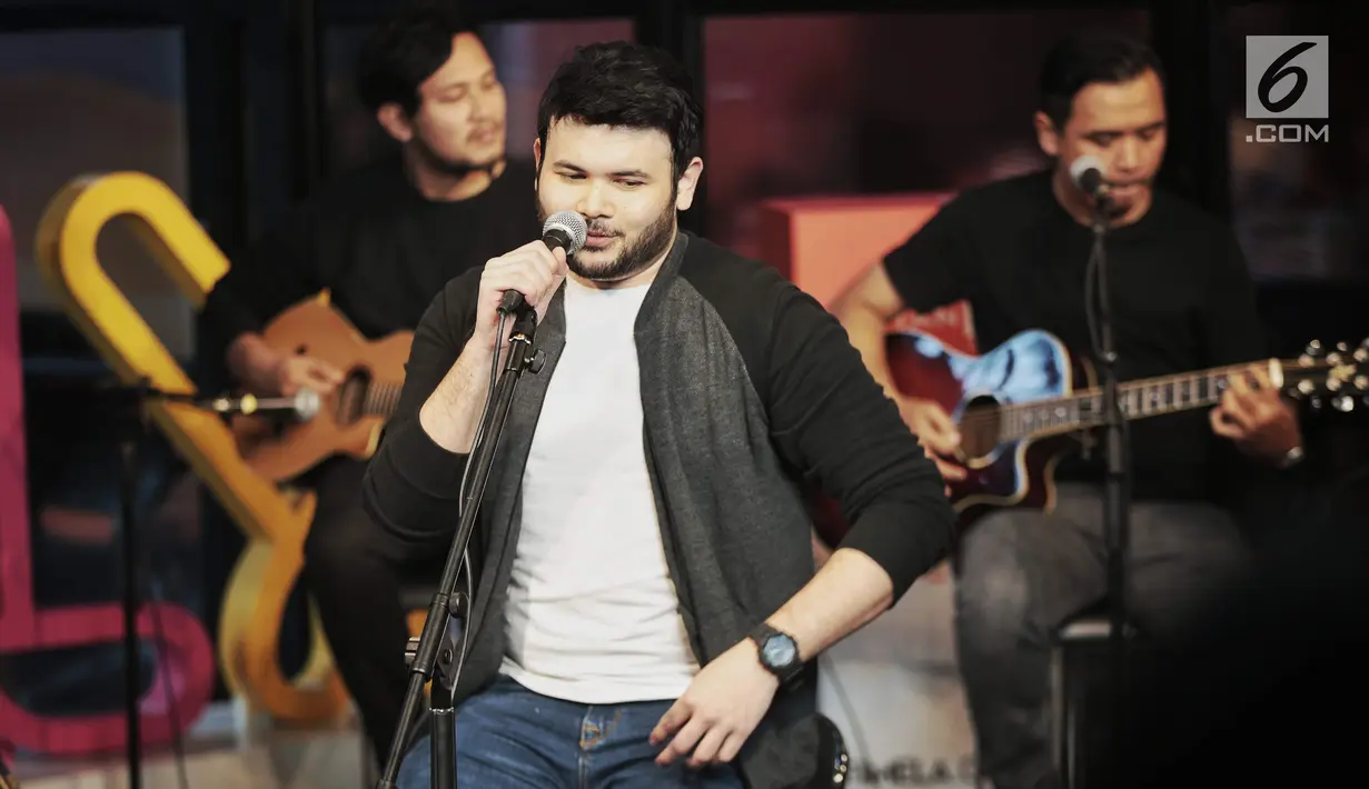 FOTO: Hibur Karyawan KLY, Begini Penampilan Ridho Rhoma - Foto Liputan6.com