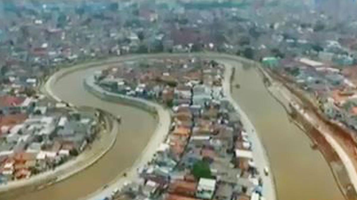 VIDEO: Wajah Baru Sungai Ciliwung Usai Normalisasi - TV Liputan6.com