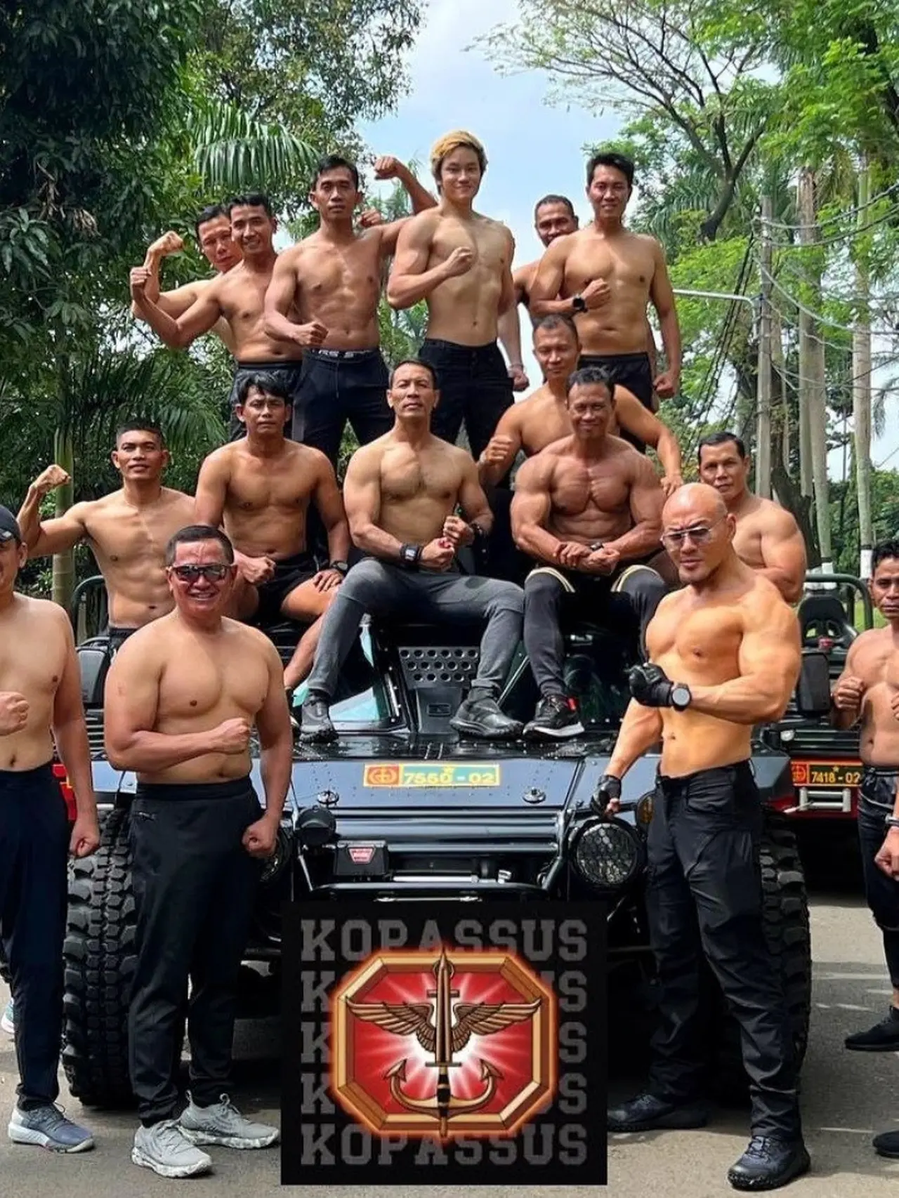6 Potret Azka Corbuzier Nyanyi dan Joget Bareng Tentara, Didoakan Masuk ...