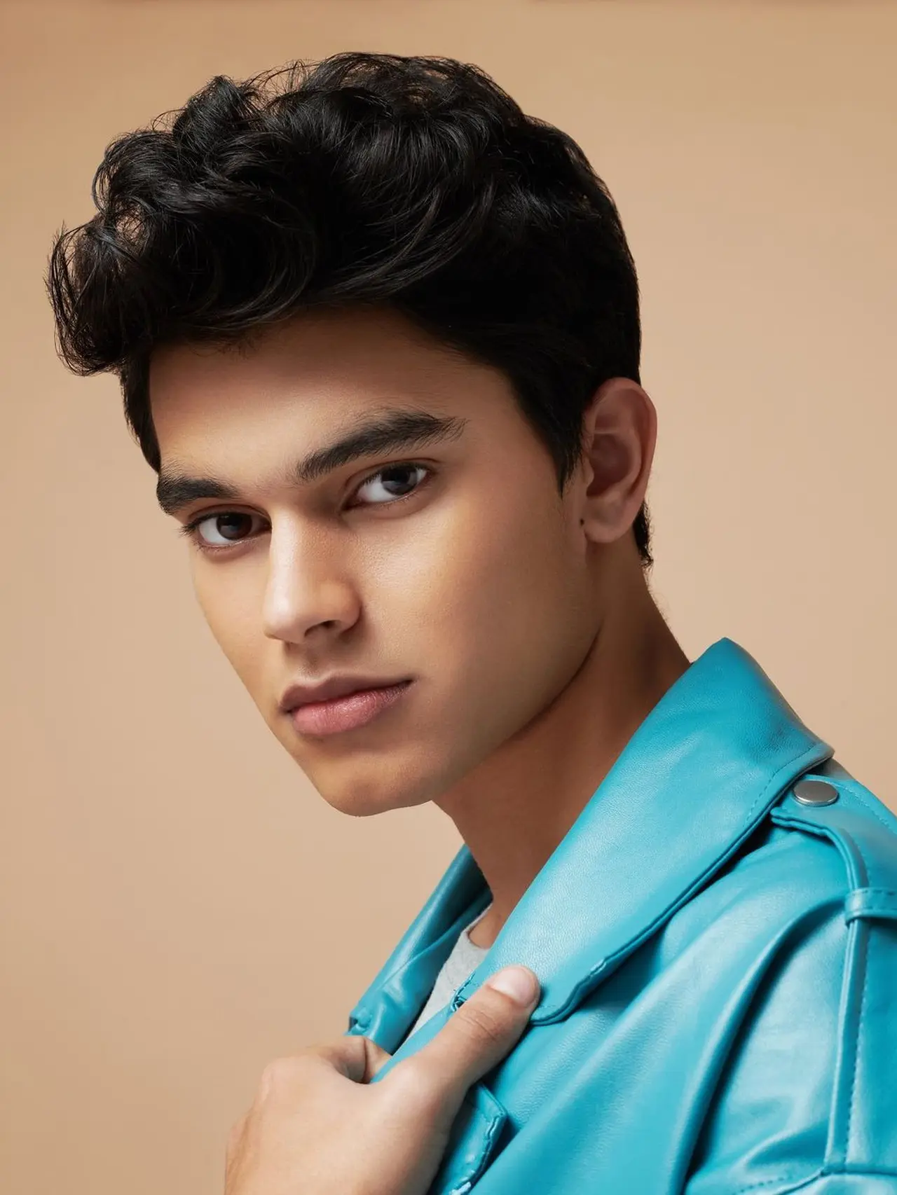 6 Potret Toby Armstrong, Vampir Ganteng di Asmara 2 Dunia yang Juga ...