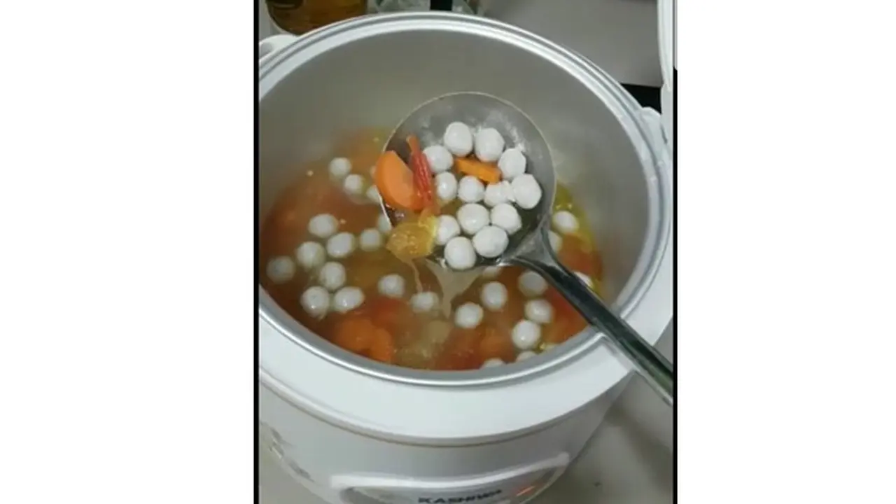 6 Cara Masak Pakai Rice Cooker ala Anak Kos Ini Kreatif Banget - Hot ...