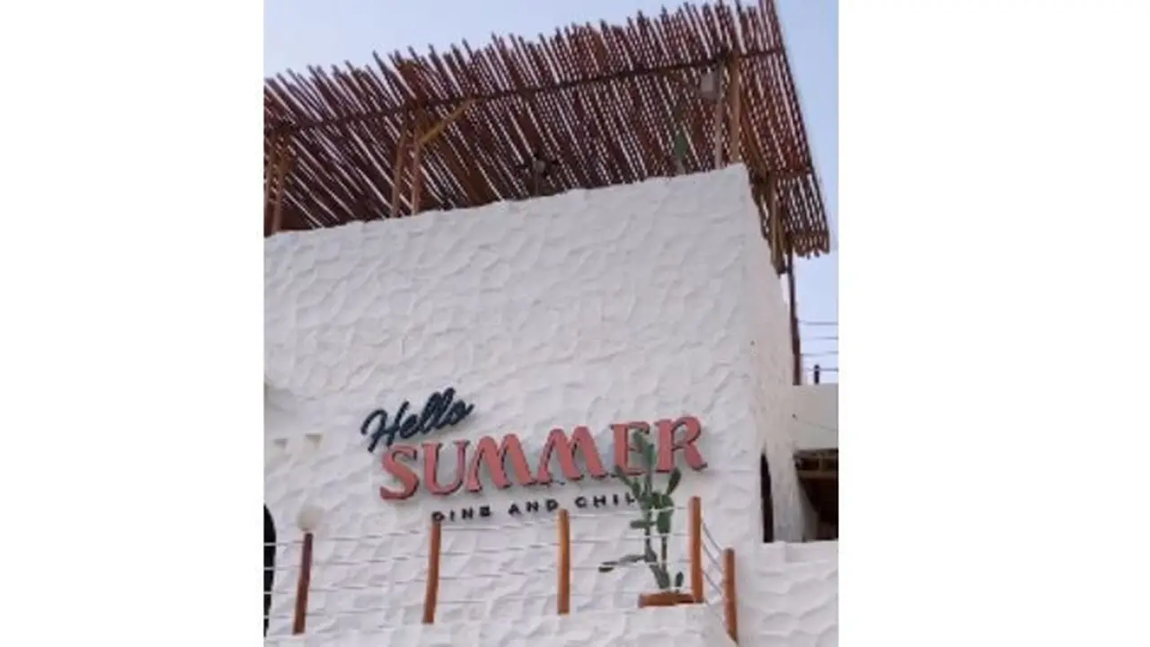 Menikmati Kuliner di Hello Summer, Tempat Makan Ala Bali di Kota ...