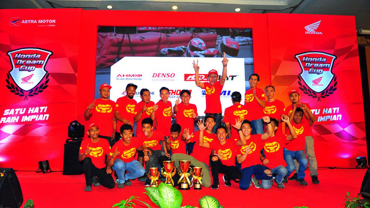 Astra Motor Racing Team Raih Penghargaan di Honda Dream Cup 2018 ...