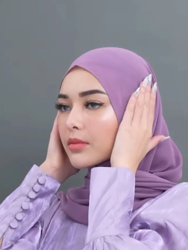 7 Potret Amanda Manopo Berhijab yang Menawan, Inspirasi Buat Lebaran - Hot Liputan6.com