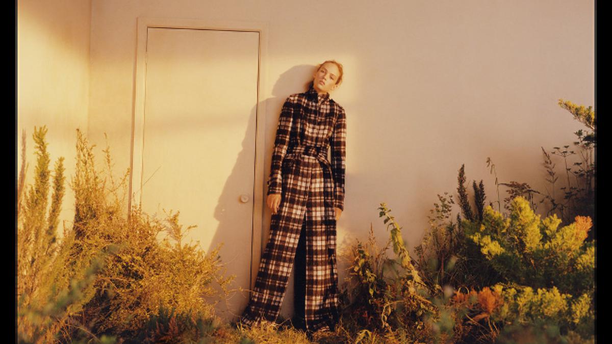 Brand Fesyen Zara Kembali ke Nuansa Era 70-an - Lifestyle Liputan6.com