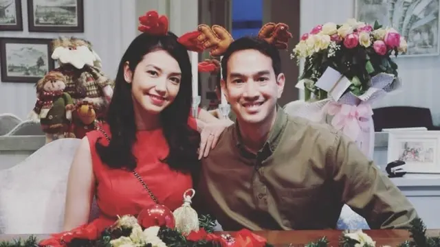 Resmi Menikah, Ini 6 Potret Mesra Velove Vexia dan Zakry Sulisto - Hot ...