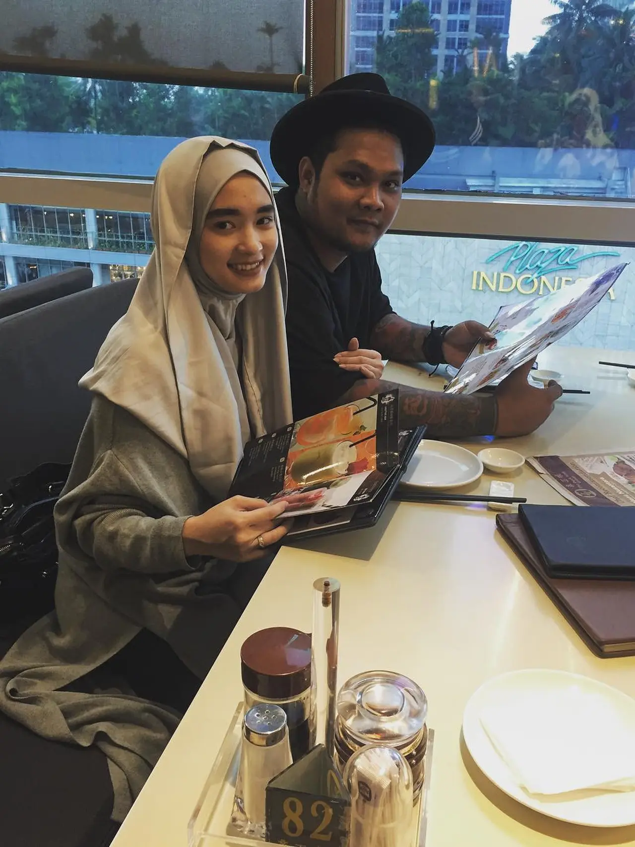 Inara Rusli Gugat Cerai Virgoun, Ada 11 Tuntutan Termasuk Hak Asuh Anak ...