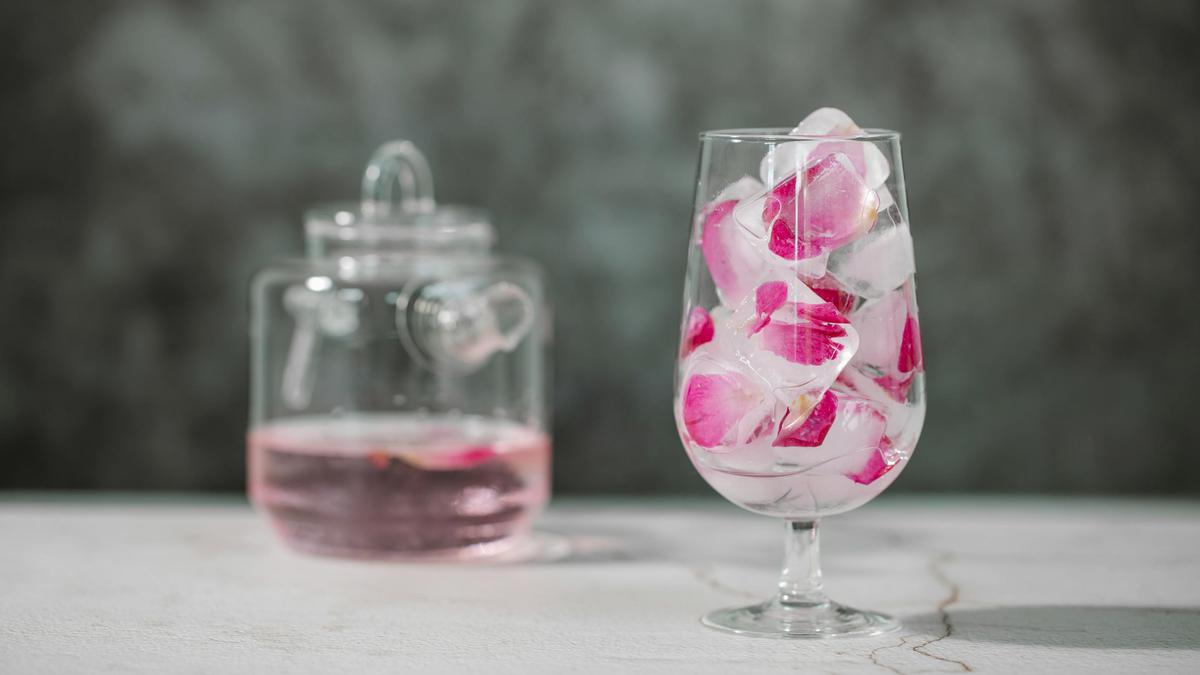 How to Make Rose Water at Home and 6 Health Benefits