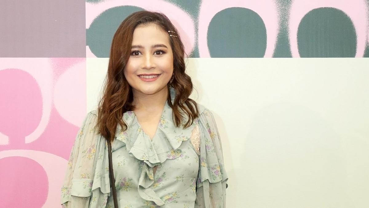 Prilly Latuconsina Tanggapi Kabar Miring Soal Hubungannya dengan Maxime ...