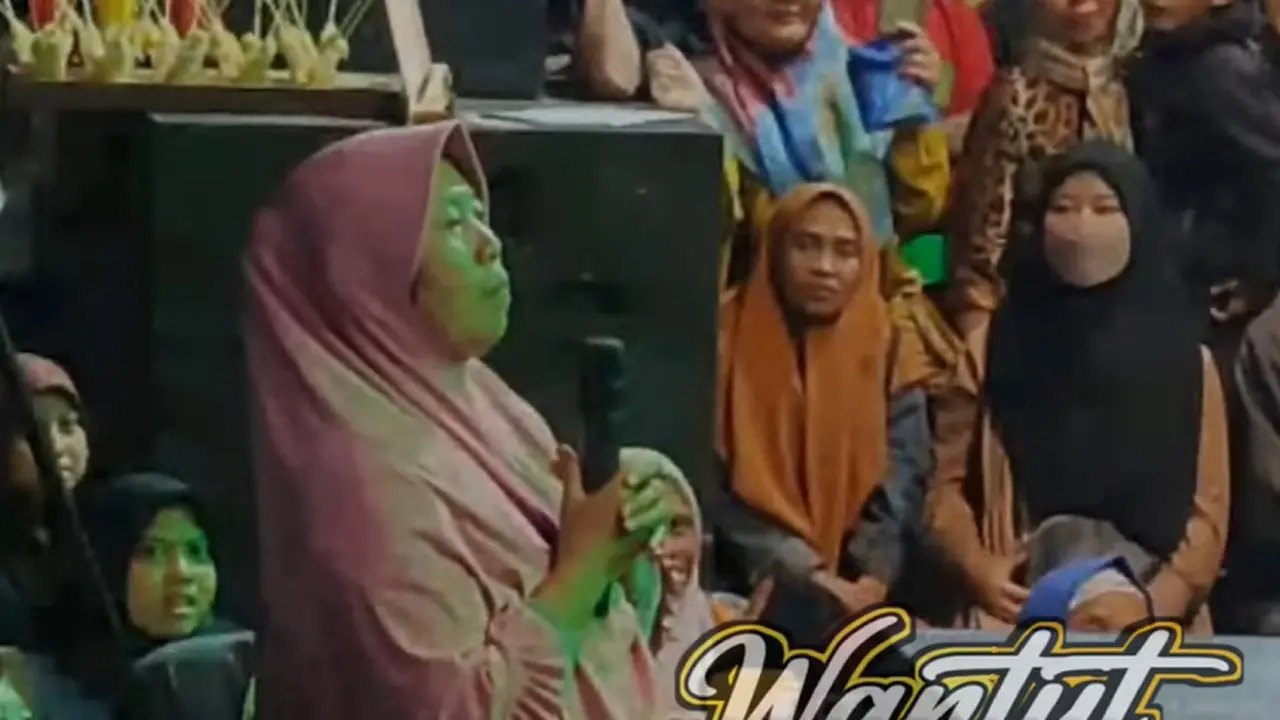 Lugunya Kebangetan, Bu Suparti Suka Pengajian Gus Iqdam karena ...