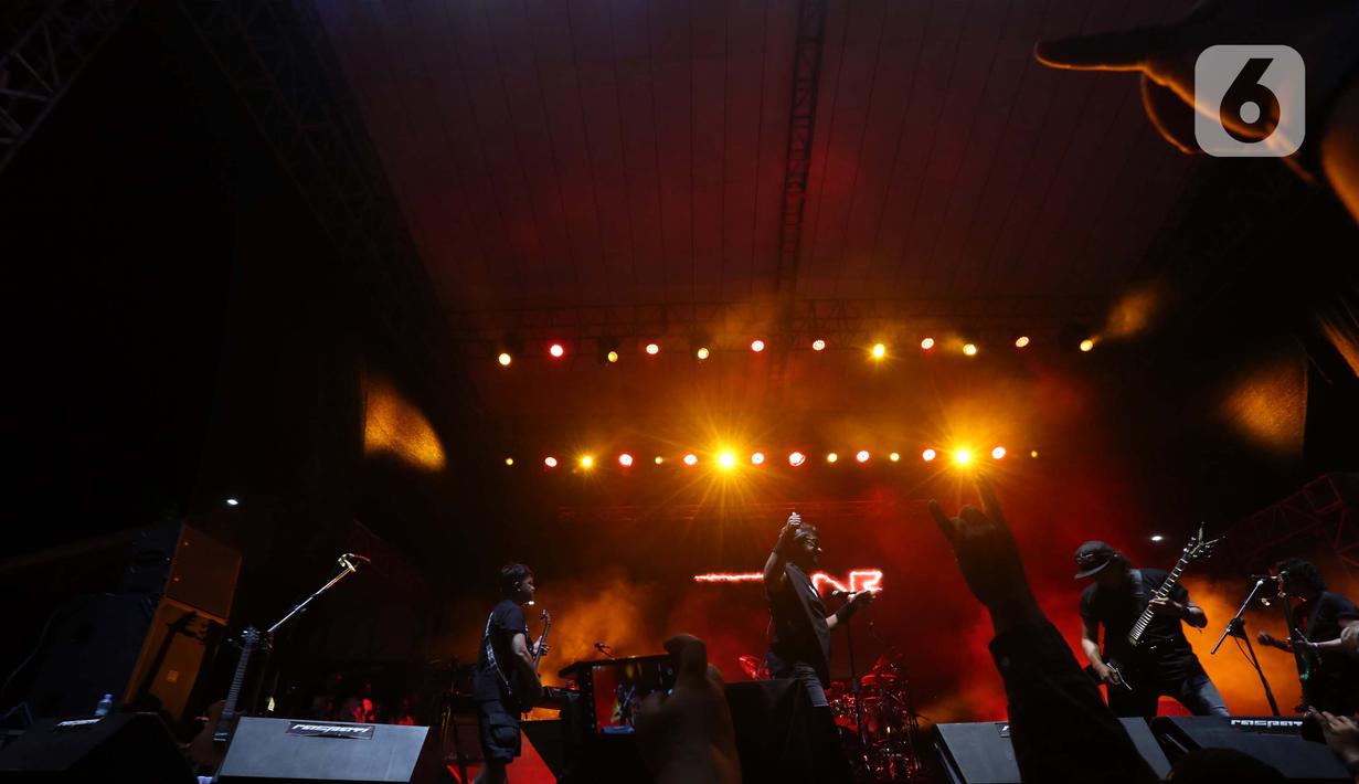 Penampilan Edane Guncang Panggung Rock Legends Festival
