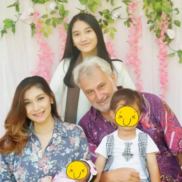 Suami Meninggal Dunia, Ini 6 Potret Kenangan Baby Margaretha dan ...