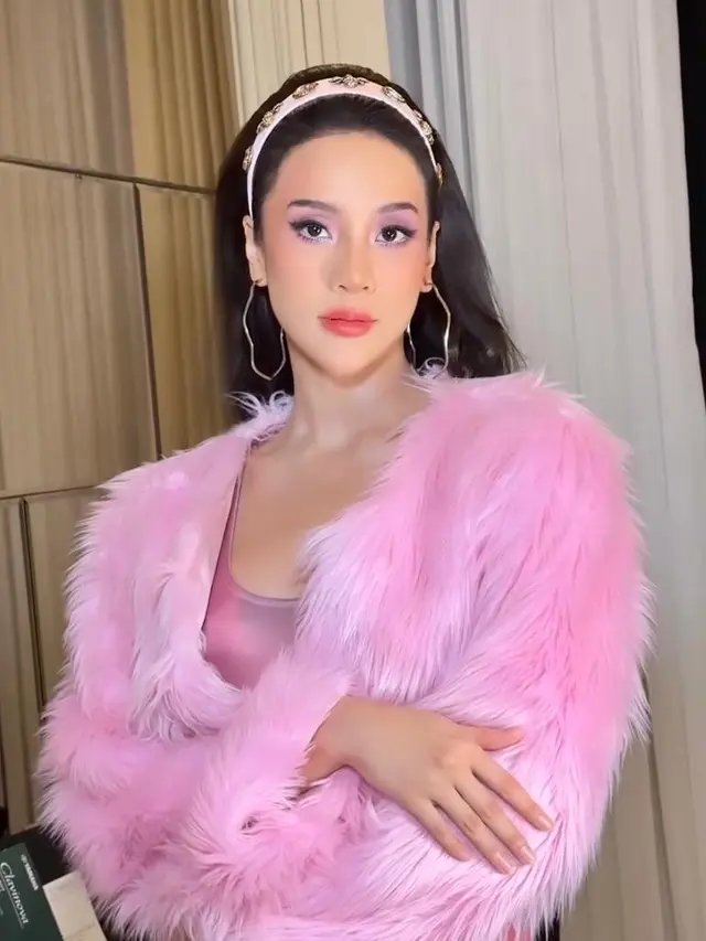 Profil dan Agama Anya Geraldine, Artis Cantik yang Kerap Jadi Idola ...