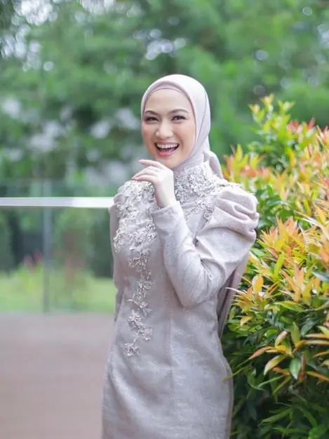 Hijab Baju Bridesmaid Satin | atelier-yuwa.ciao.jp