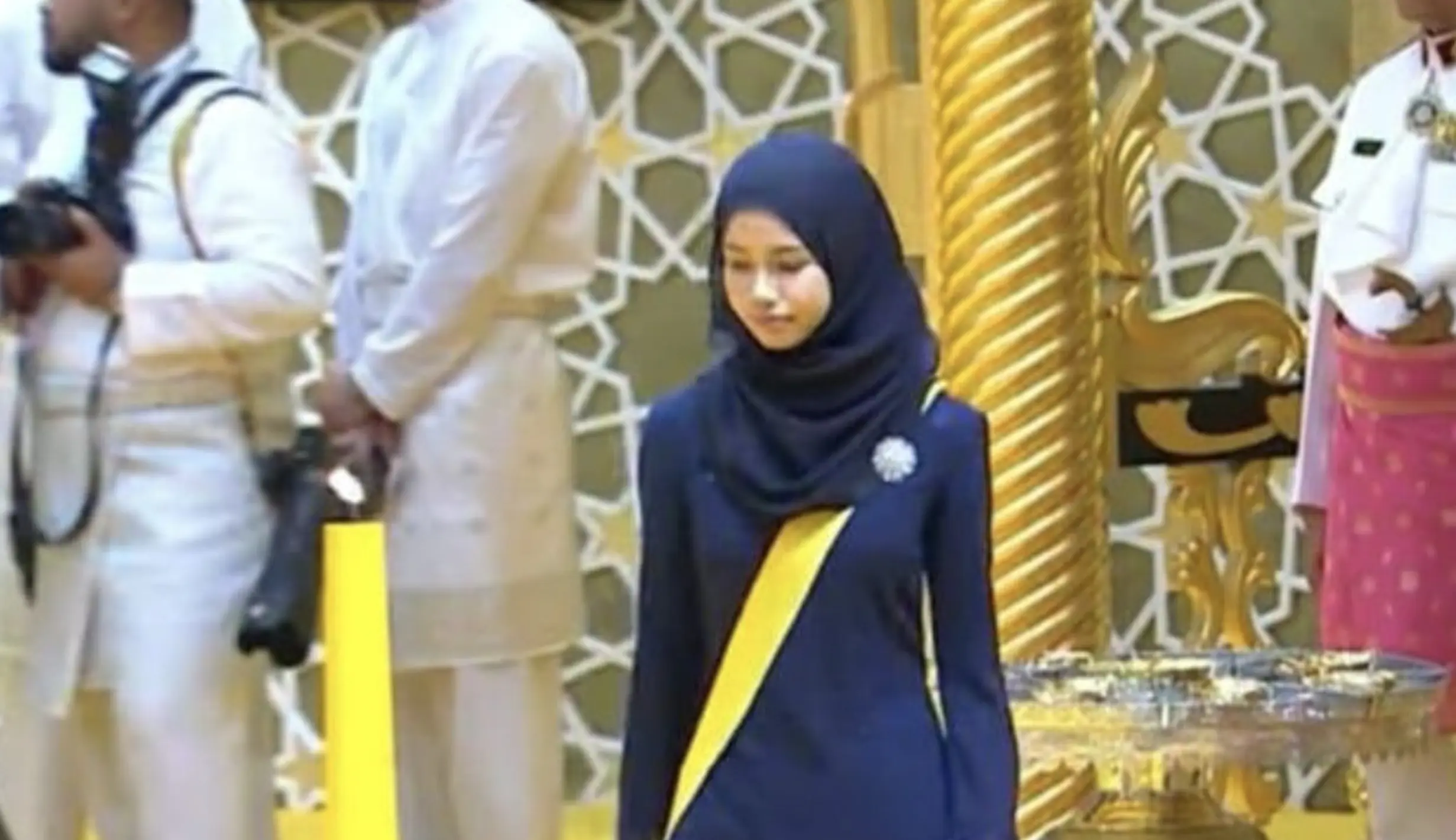 Jarang Tersorot, Begini Pesona Tampilan Santun Putri Ameerah, Adik Pangeran Mateen yang Jarang ...