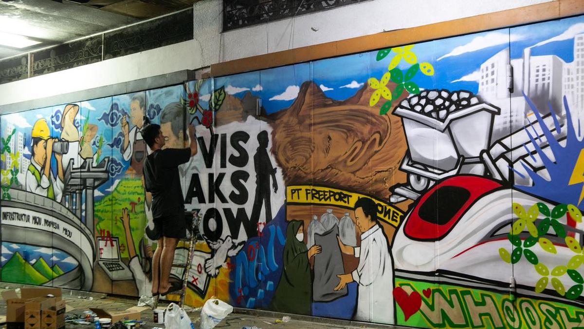 Mural Anak Muda Solo Ikut Sambut Kepulangan Jokowi