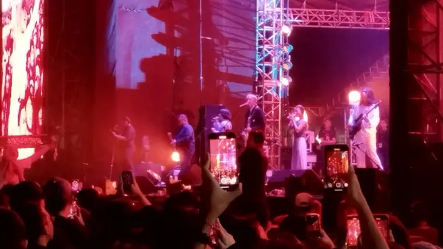 Barasuara Ajak Penonton Bergemuruh Tanpa Sekat di The Sound Project 8 ...