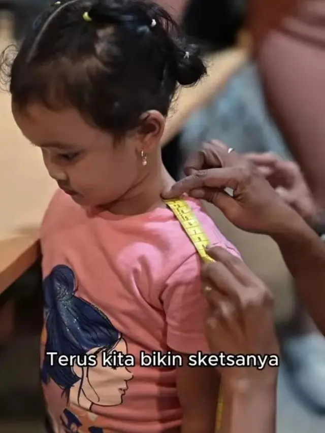 Momen Gewa Fitting Baju untuk Konser Glenn Fredly, Ekspresinya ...