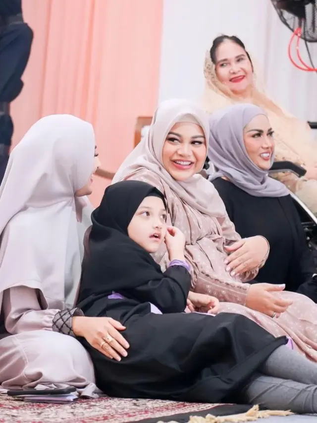 Video Aaliyah Massaid Spill ke Aurel Hermansyah soal Cowok Ideal Viral Lagi, Harus Soleh dan ...