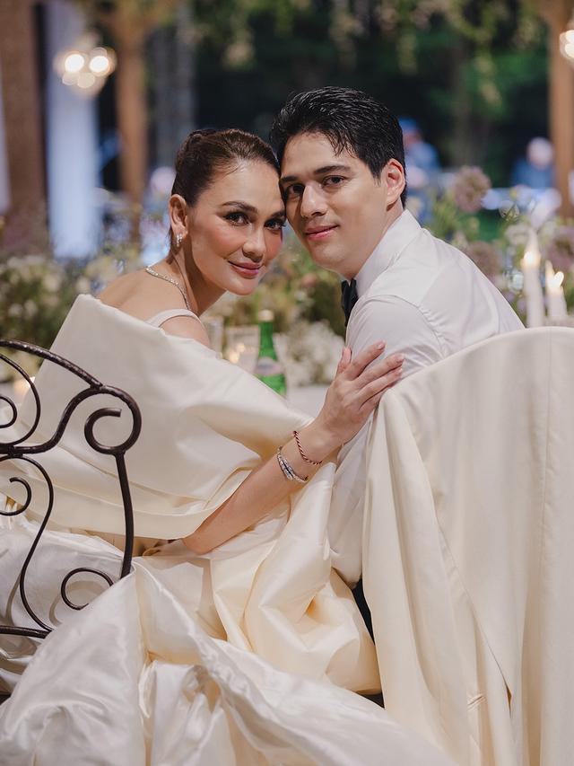 7 Model Dress Resepsi Sederhana Ala Luna Maya, Tampil Anggun dan Elegan